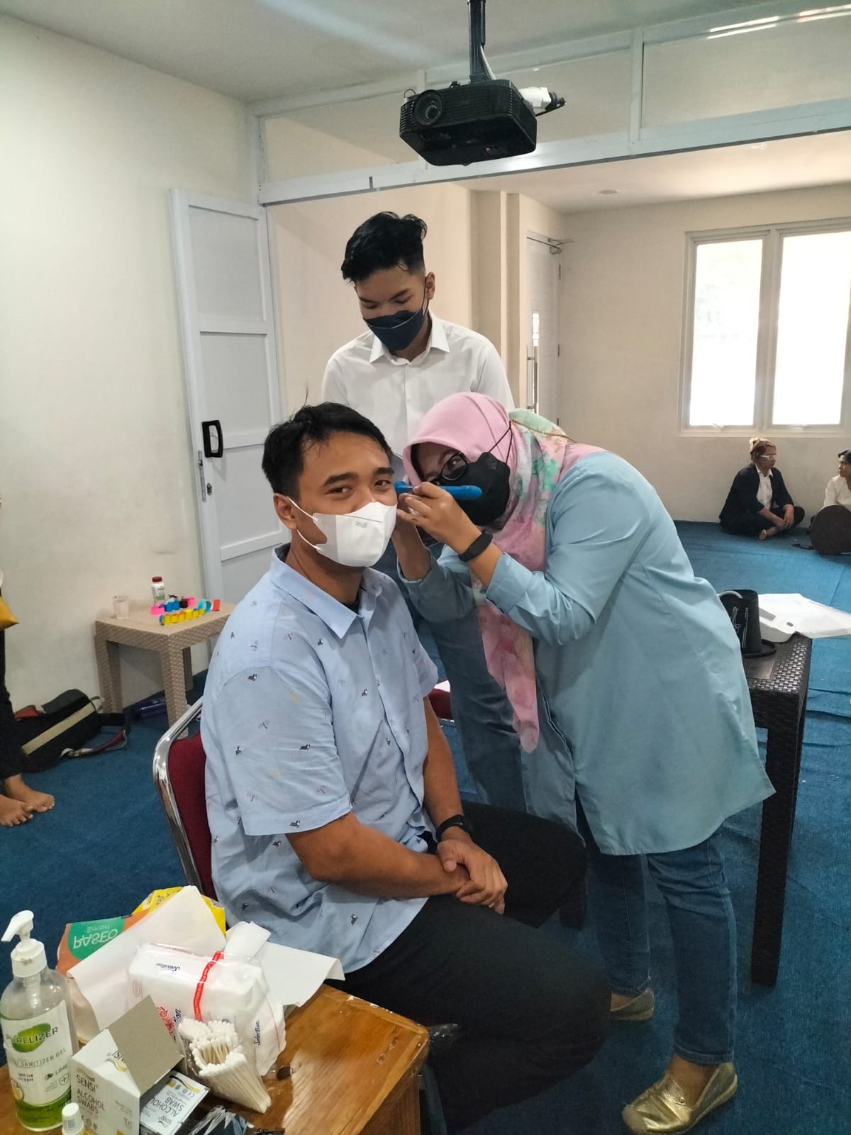 Bakti kesehatan bersih-bersih telinga dan audiometri, skrining pendengaran NIHL pada pemain ...